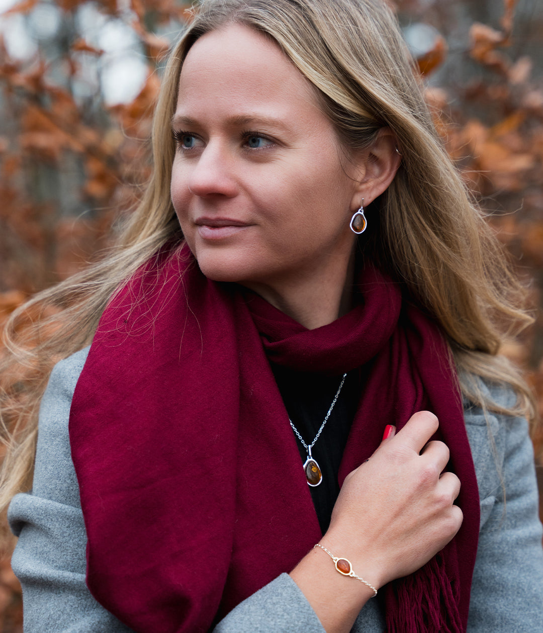 ELEMENTS Amber Pendant Necklace - Modern Amber Jewellery Collection ...